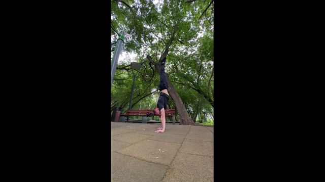 Как правильно стоять на руках