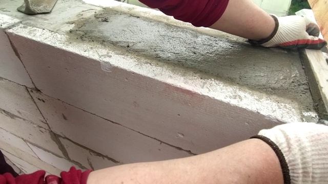 👉Ровняем поверхность📐устанавливаю балки и стягиваю шпильками🛠