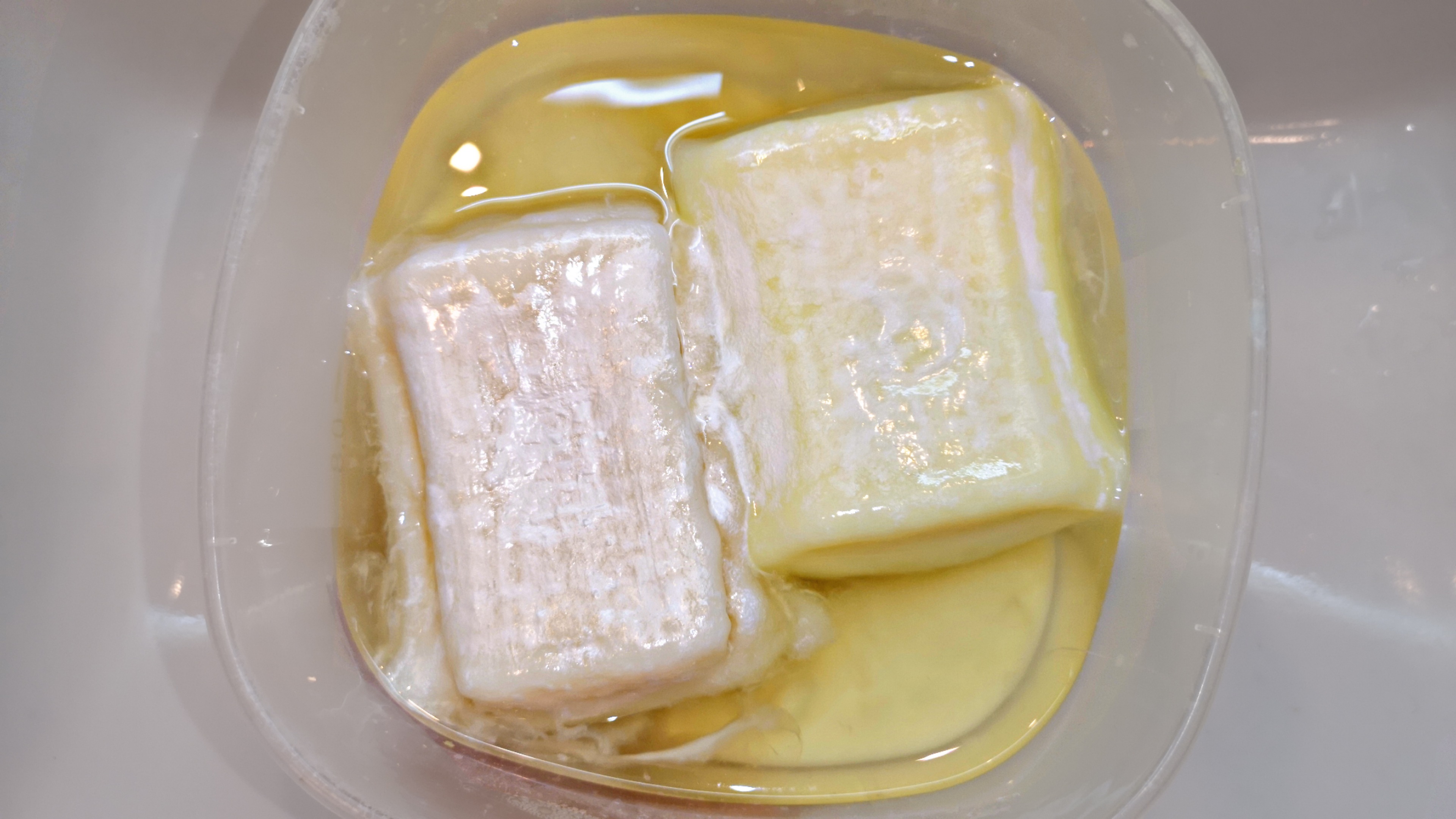 РАЗМОКШЕЕ ХОЗЯЙСТВЕННОЕ МЫЛО! СПАСЕНИЕ МАЛЕНЬКИХ ОБМЫЛКОВ/ РАССЛАБЛЯЮЩЕЕ ВИДЕО ДЛЯ СНА/ АСМР МЫЛО