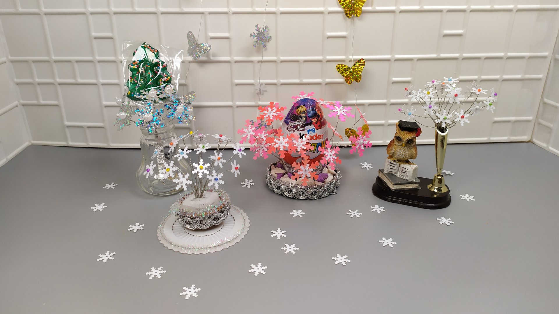 Работы из бисера и пайеток .1 часть.  Снежинки, цветы, сувениры, подарки.