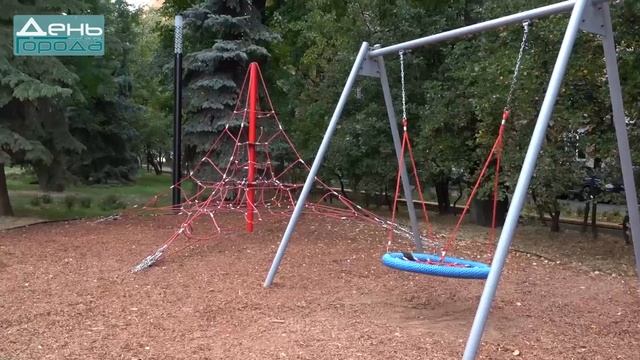 27.08.2021 Сквер Нестерова около Верхне-Волжской набережной благоустроили.mp4