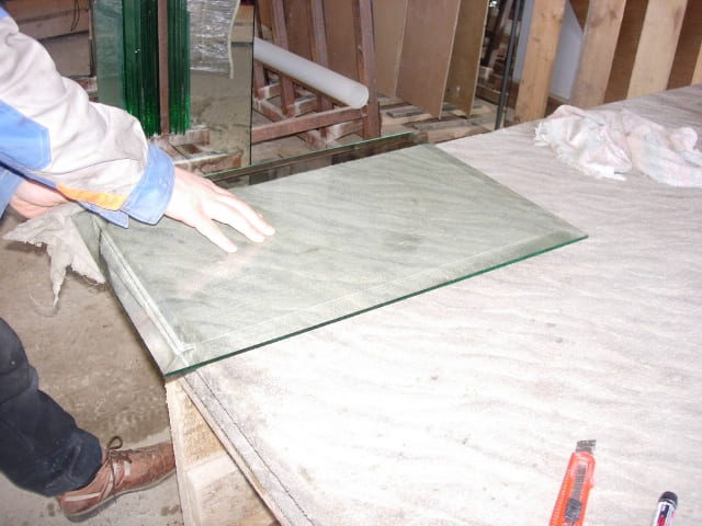 как разрезать зеркало или стекло...