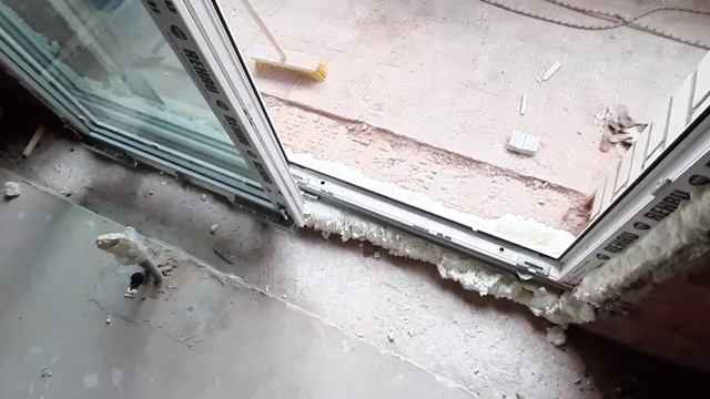 Раздвижные двери и окна Patio (патио), как подводить отделку снизу с двух сторон, выход на балкон.