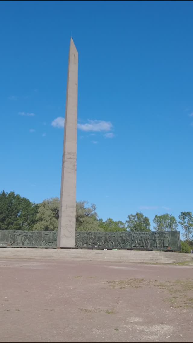 Памятник  в честь первых побед Красной Армии в 1918 г #вольноходец #псковскаяобласть #shorts #псков