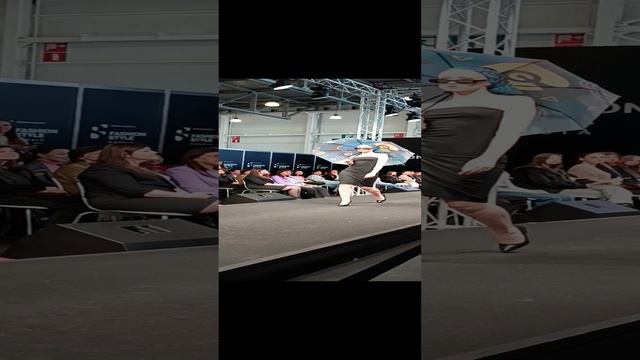 Зонт Женский Flioraj 3 сложения Автомат Синий Круги с брелоком 16100 FJ