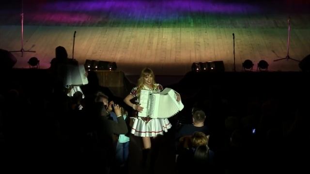 Аккордеонистки России  дуэт ЛюбАня  СМУГЛЯНКА г. Полярные Зори