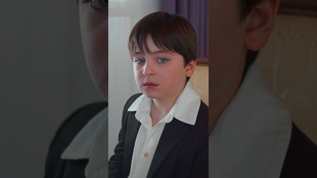 Самая знаменитая сцена из фильма "Турист" с Анджелиной Джоли и Джонни Деппом. "Пригласите на ужин".