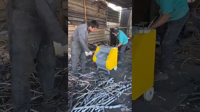 Видео от клиентов , работа  на станке для разделки кабеля