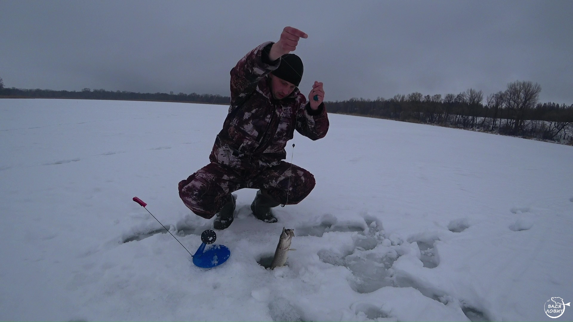 ЩУКА НА ЖЕРЛИЦЫ в оттепель. Глухозимье, февраль (13.02.2022)