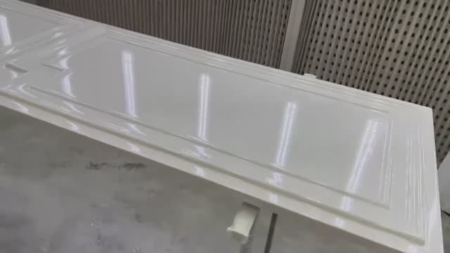 Красим очередной фасад из МДФ эмали, глянец