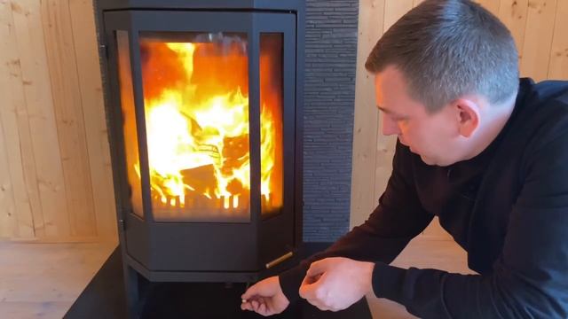 Печь Рейн. Отопление загородного дома в стиле Barn House.