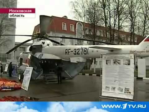 В.В. Путин осмотрел лесопожарный трактор ЛХТ-100А-12.mp4