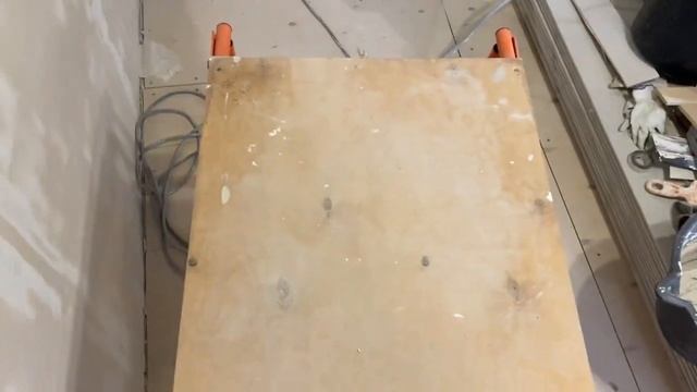 Незаменимая вещица для ремонта. Малярный столик отзыв