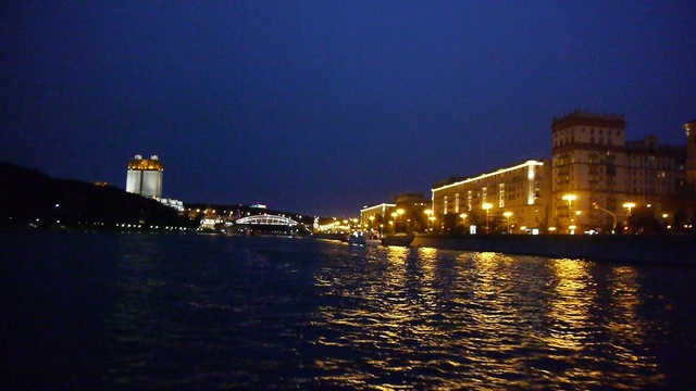 Rifat Gumerov. The Moscow river-2