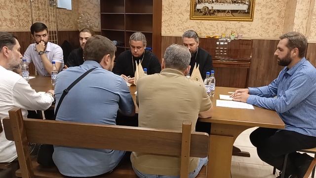 Круглый стол Регионального отделения ВРНС в Луганске на тему "Пути восстановления Святой Руси"