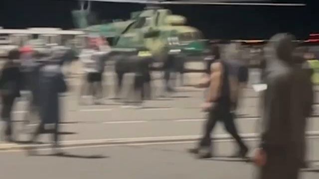 Минздрав Дагестана: в результате инцидента в аэропорту Махачкалы есть раненые.