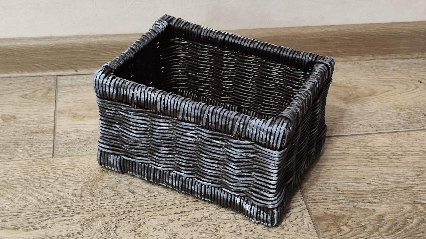 МК. Коробка на каркасе из бумажной лозы. #241