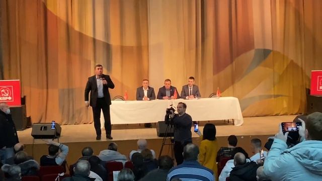 Встреча в Оренбурге. Жаркая дискуссия, полный зал.