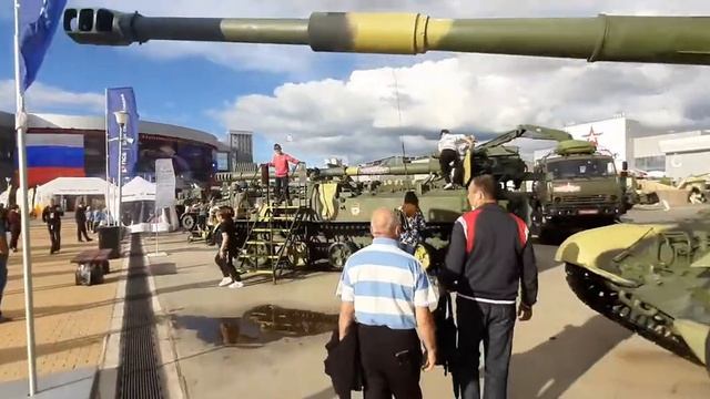 Самоходы в парке ПАТРИОТ