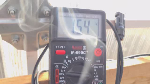 Полевые испытания сегмента "400Вт-й" :-)  батареи солнечных панелей из Китая...