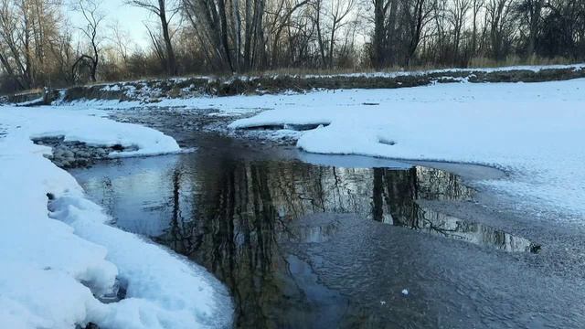 Целебная расслабляющая музыка и гипнотизирующая рябь воды / Видео для отдыха, сна и медитации