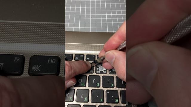 Как снять/поставить кнопку на клавиатуре ноутбука