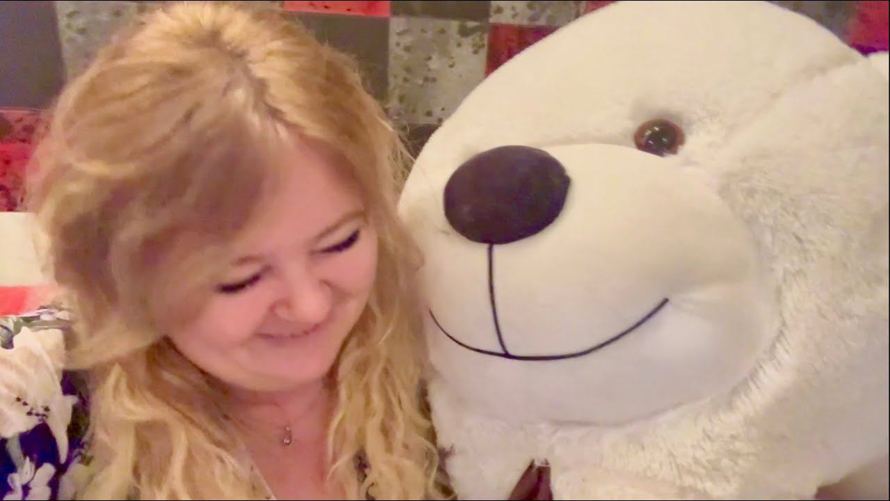 Финальные сборы в поездку. Приехали Тёма с Настей. Делаю полезные леденцы. Храм Ада в Таиланде.