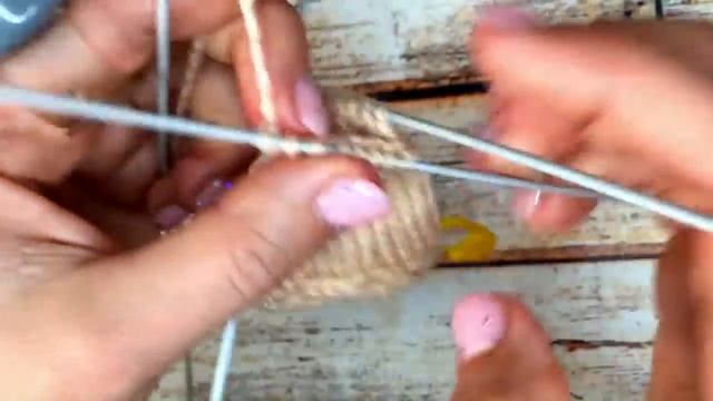 Кукла Василиса. Часть 4 - ноги. Подробный мастер класс, связана на спицах.