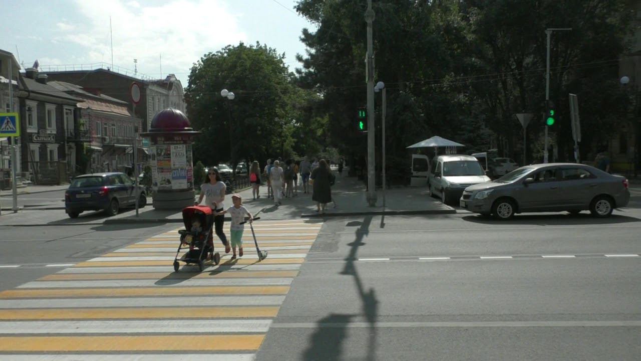 После моего обращения на улице Пушкинской/Соколова сделали пешеходный переход и поставили светофор
