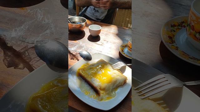 Пирог с сырым яйцом в Мьянме