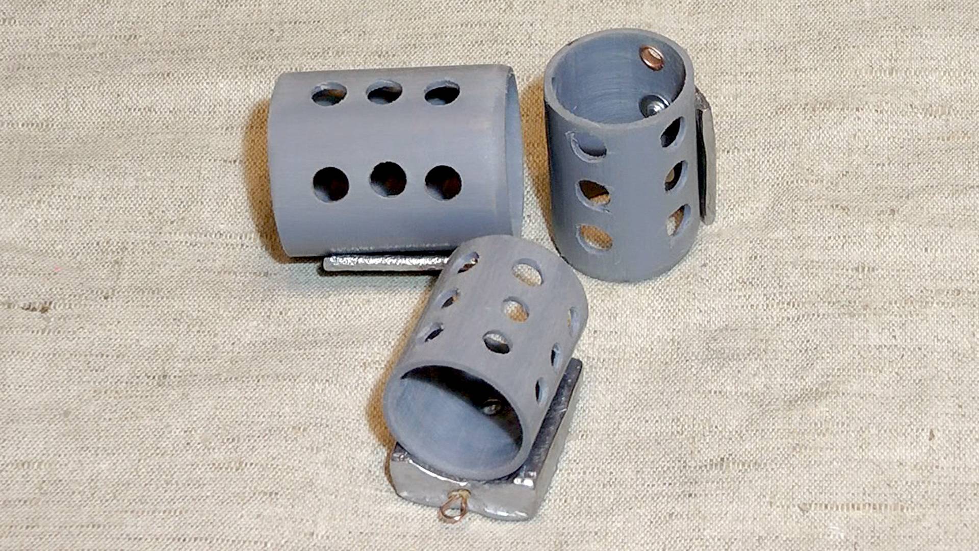 Простая в изготовление кормушка для донки и фидера.