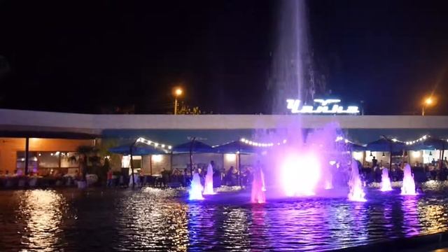 20160726 Фонтан в одесской «Аркадии» со стабилизацией в Adobe Pemiere Elements 2018