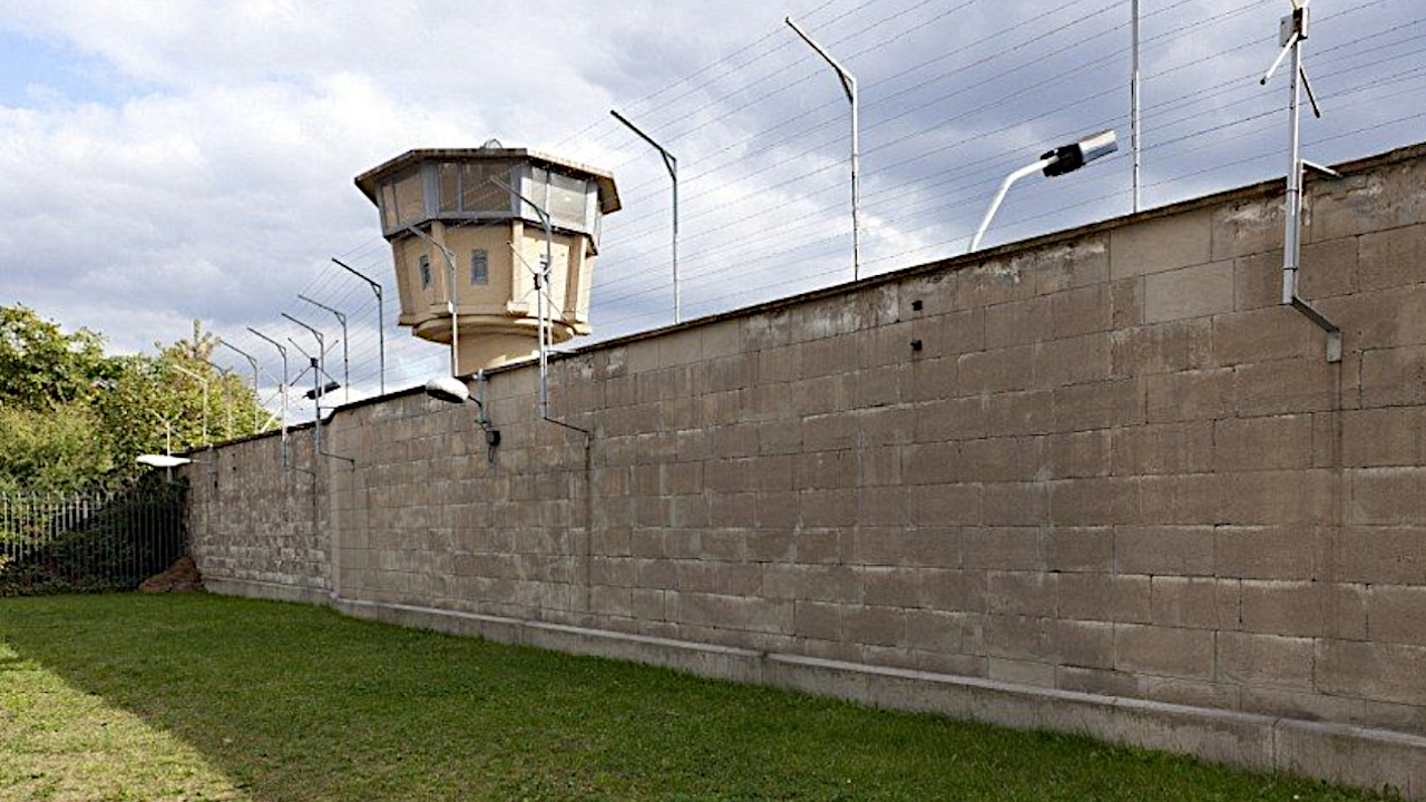 Побег из тюрьмы Оригинальный способ