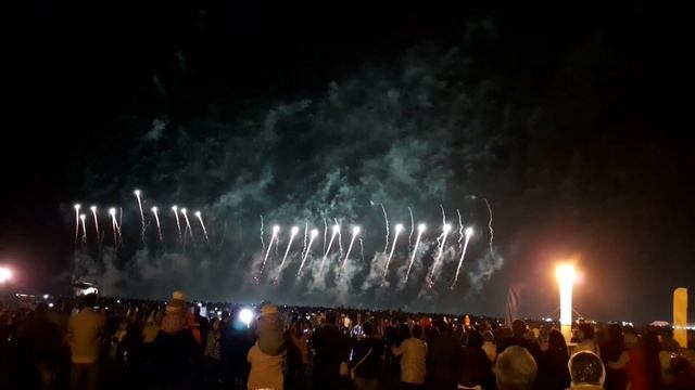 Международный фестиваль фейерверков в Ессентуках 2019 первый второйтретий денькак это было_1080p.mp4