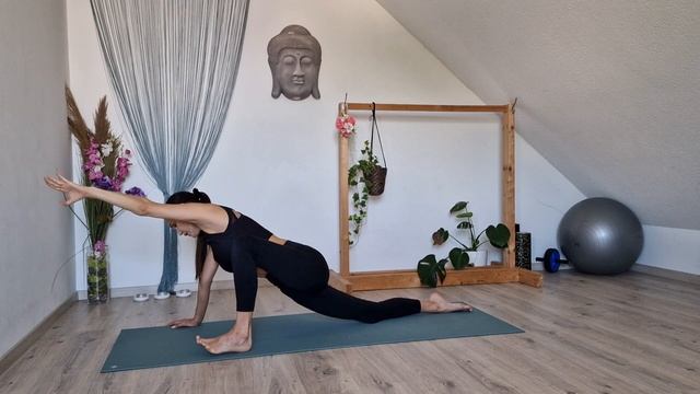 Дыхание кабалапхати + йога для похудения