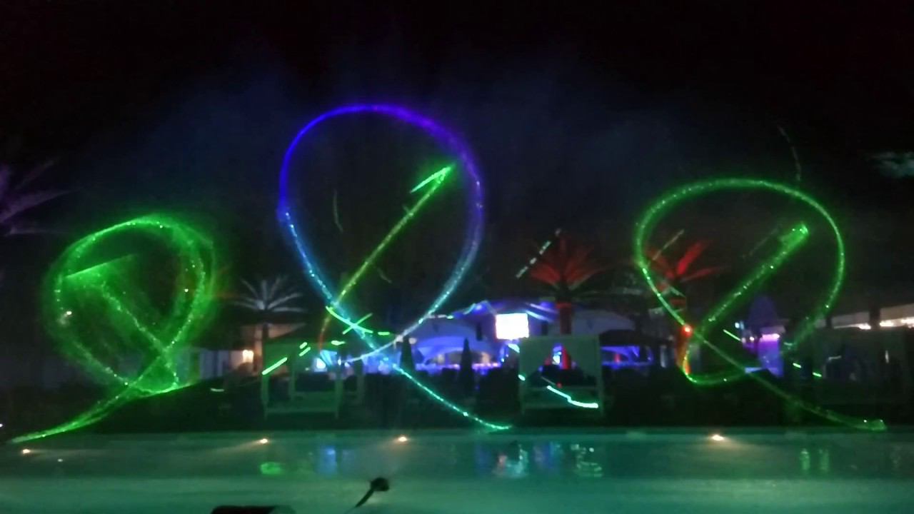 Водный веерный экран для лазерных и мультимедийных шоу. Размер водной завесы 20*8м. Видео2.