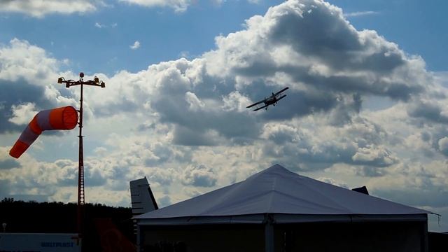 Мячково. Ан-2 может удивить 1..mp4