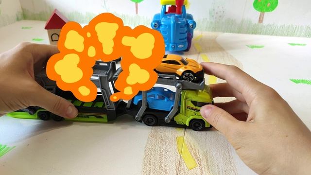 Синий трактор везет машинки к автотреку..mp4