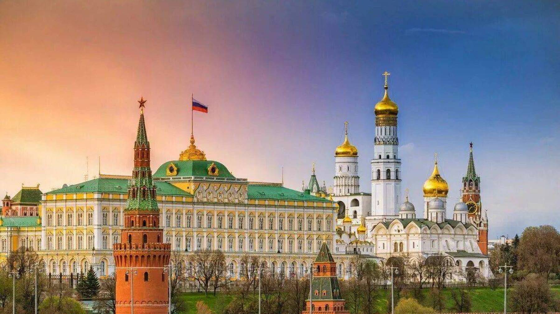 Николай Рубцов: "МОСКОВСКИЙ КРЕМЛЬ". Читает — Елена Артёменко. Звенигород, 18 апреля, 2002 года.