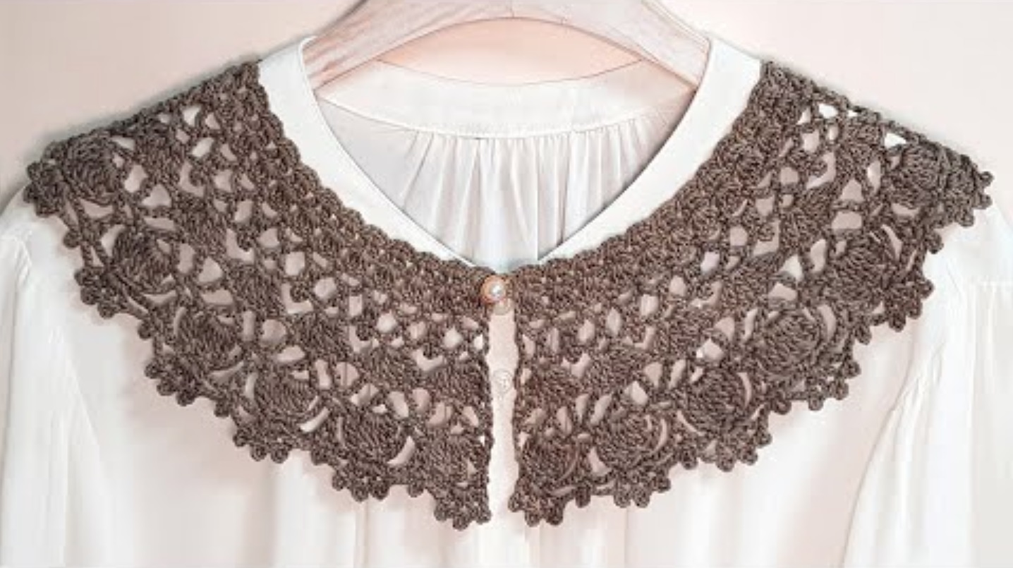 Научиться вязать крючком ажурный воротничок достаточно легко. Понадобится пошаговое видеоописание.