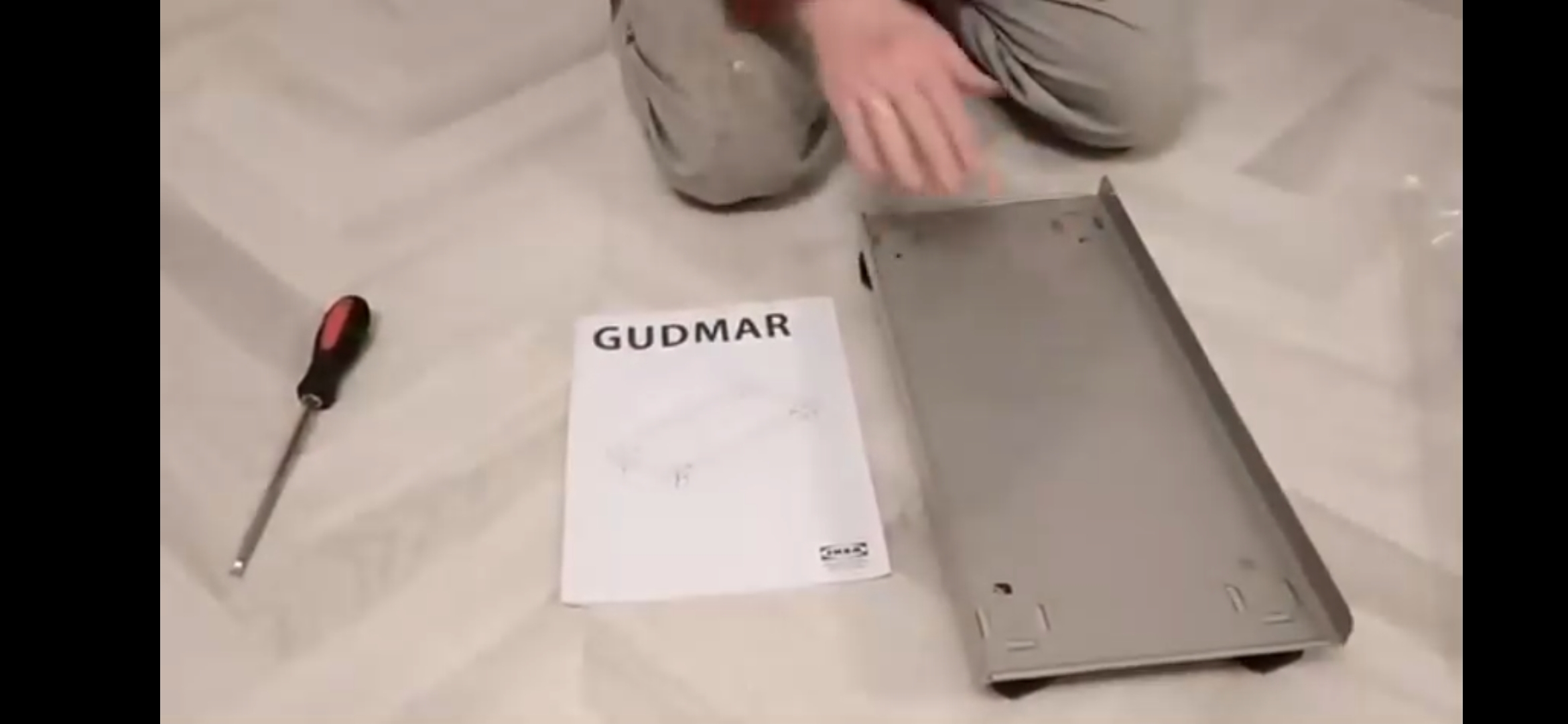 Сборка подставки ГУДМАР GUDMAR под системный блок, она на колесиках из ИКЕА – снято на видео