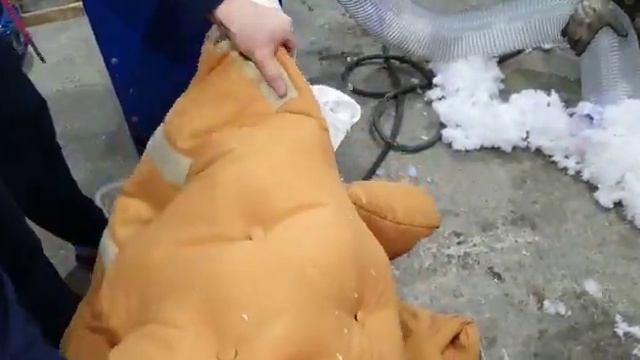 Набивочный пылесос НП-2 набивка синтепоном с кусочками ткани.mp4