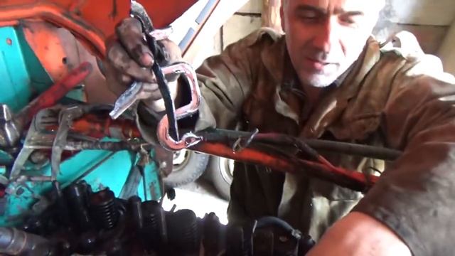 Ремонт трактора Т-40 АМ ч № 8 ,установили коллектора.