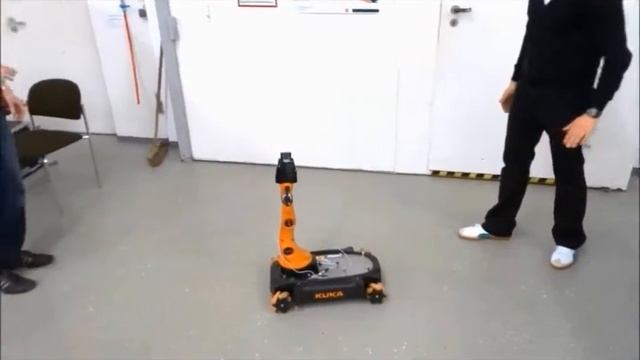 KUKA youBot with Leap Motion Sensor