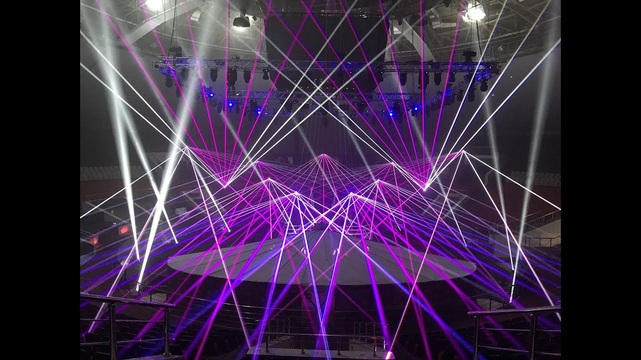 Демонстрация работы 12 цветных лазеров.