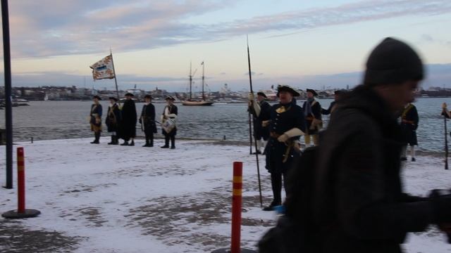 Хельсинки. Финская историческая реконструкция шведского войска XVIII века в крепости Свеаборг.