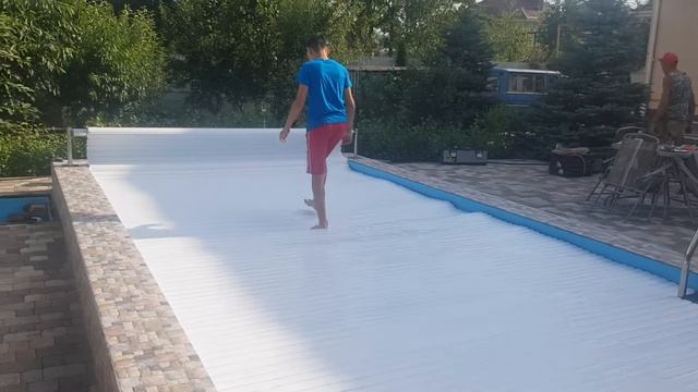 Эксперимент над пластиковым покрытием для бассейна. Не повторять!
