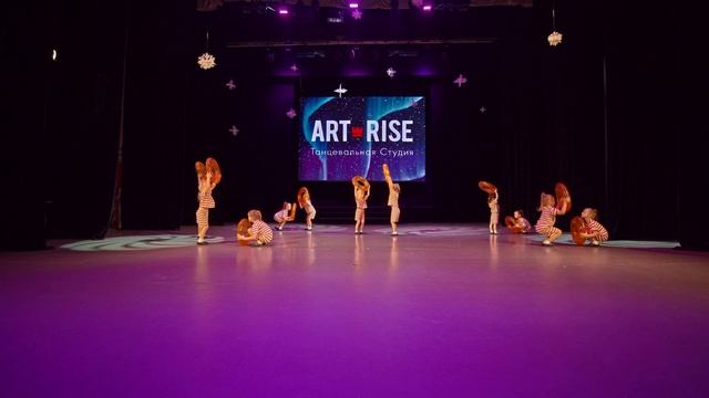 Коллектив "Кавардак" (4-6 лет) Парфенова Ксения "Плавательный сезон"