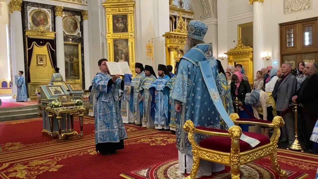 ВСТРЕЧА КОВЧЕГА С ЧАСТИЦЕЙ ПОЯСА БОГОРОДИЦЫ.