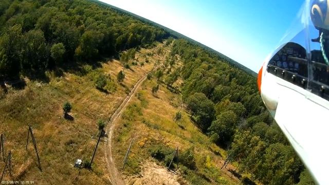 FY-41AP,  FPV полёт, столкновение с  деревьями..mp4
